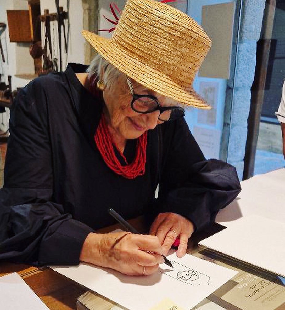 Pilarín Bayés gana el Premio Junceda de Honor de Asociación ...